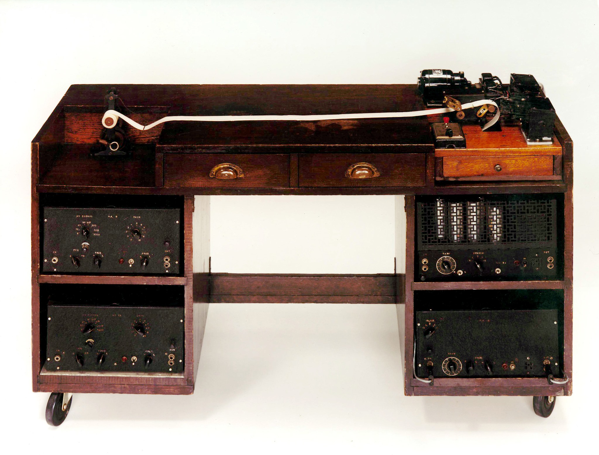 EEG na papierze > EEG Elektroencefalografia